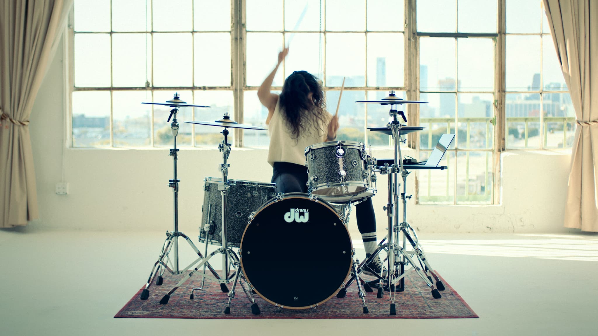DWe | Drum Workshop Inc.