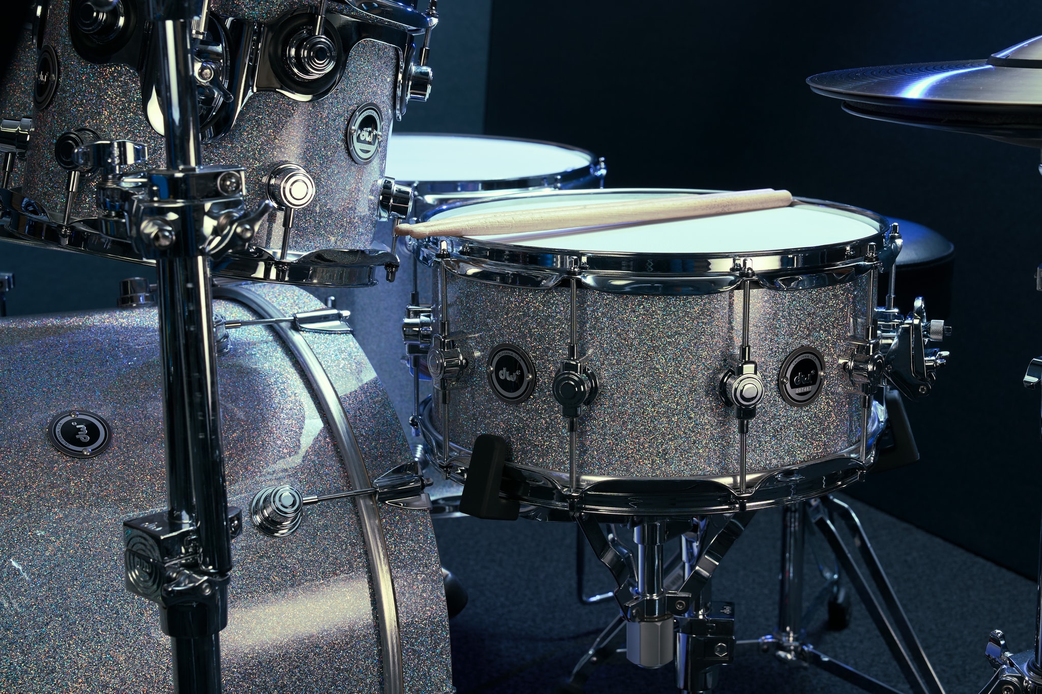 DWe | Drum Workshop Inc.